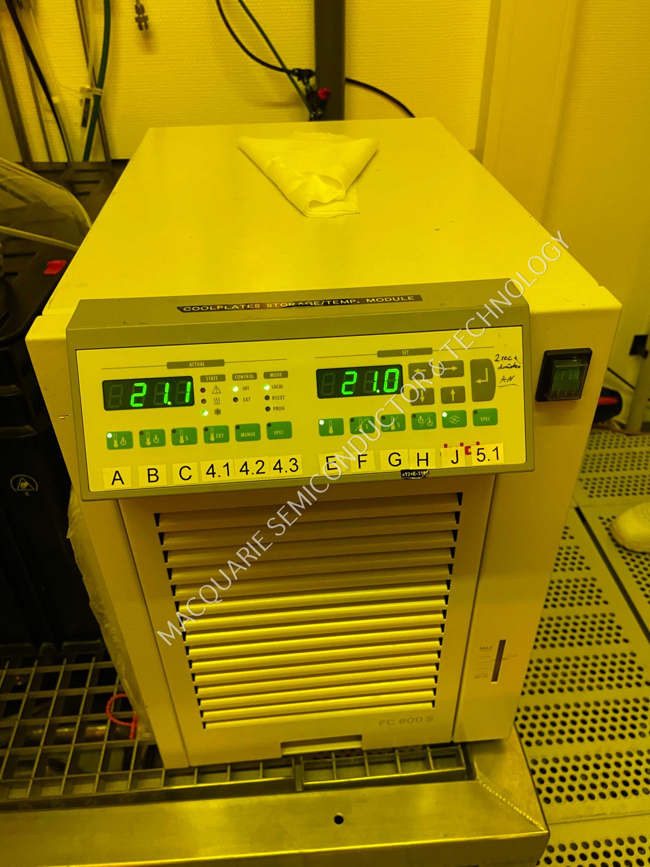 Resist Processing Equipment | Linear Wafer Tracks (Resist Coater ...