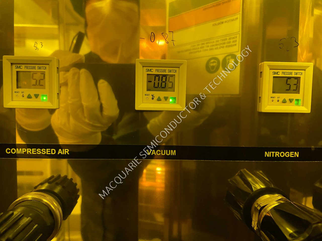 Resist Processing Equipment | Linear Wafer Tracks (Resist Coater ...