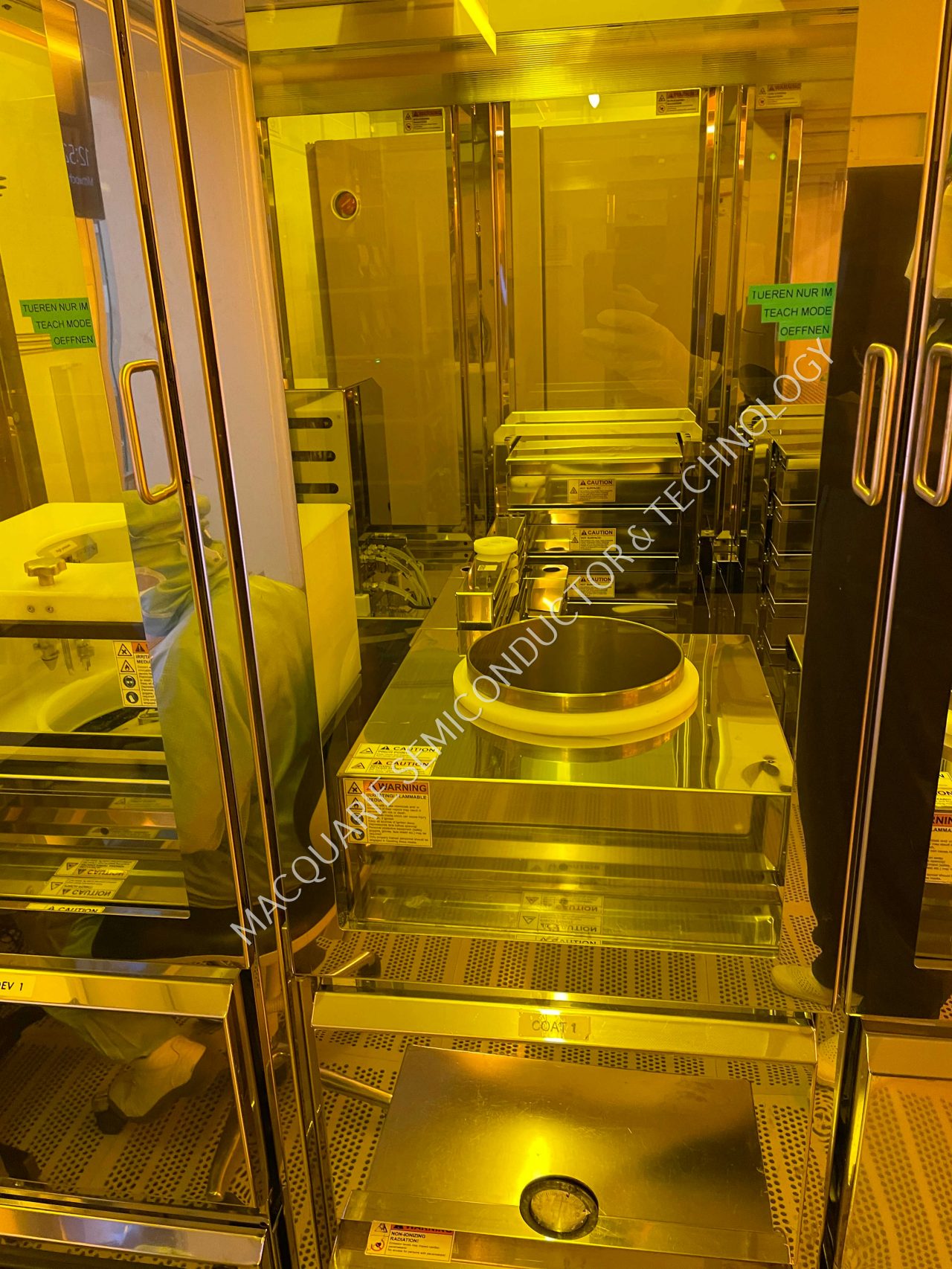 Resist Processing Equipment | Linear Wafer Tracks (Resist Coater ...