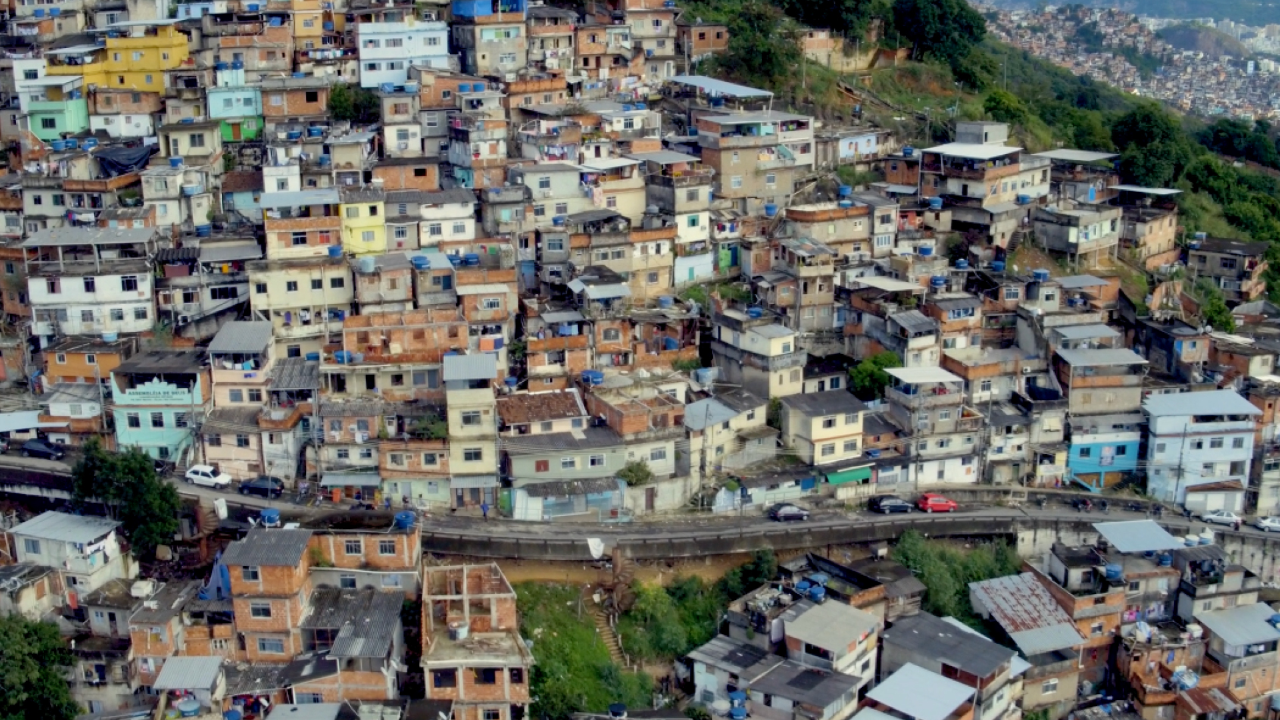 Developing young leaders in Brazil with Instituto Four | Macquarie Group